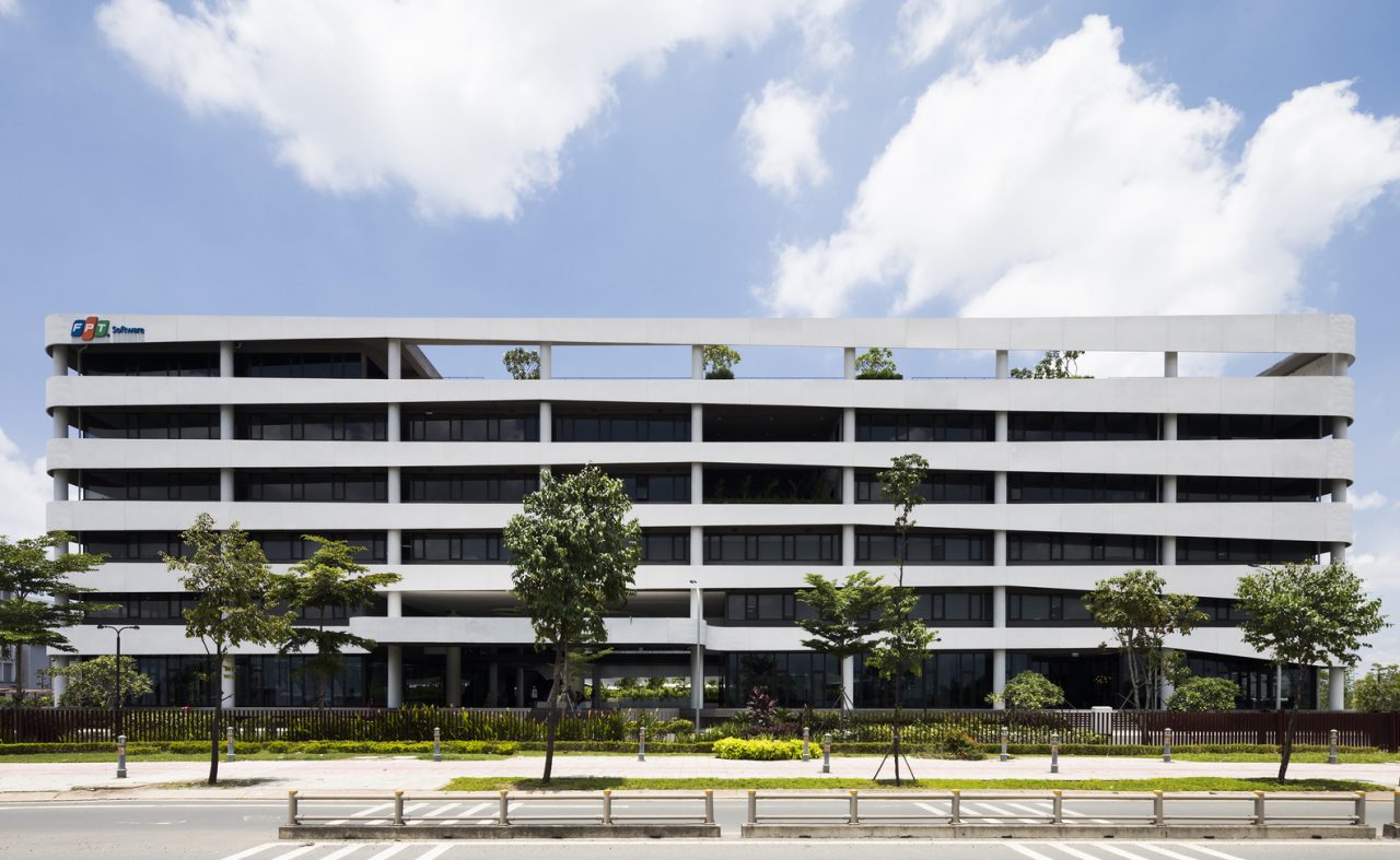 Toà nhà “sóng bê-tông” F-Town 3 của FPT Software lọt top công trình ...