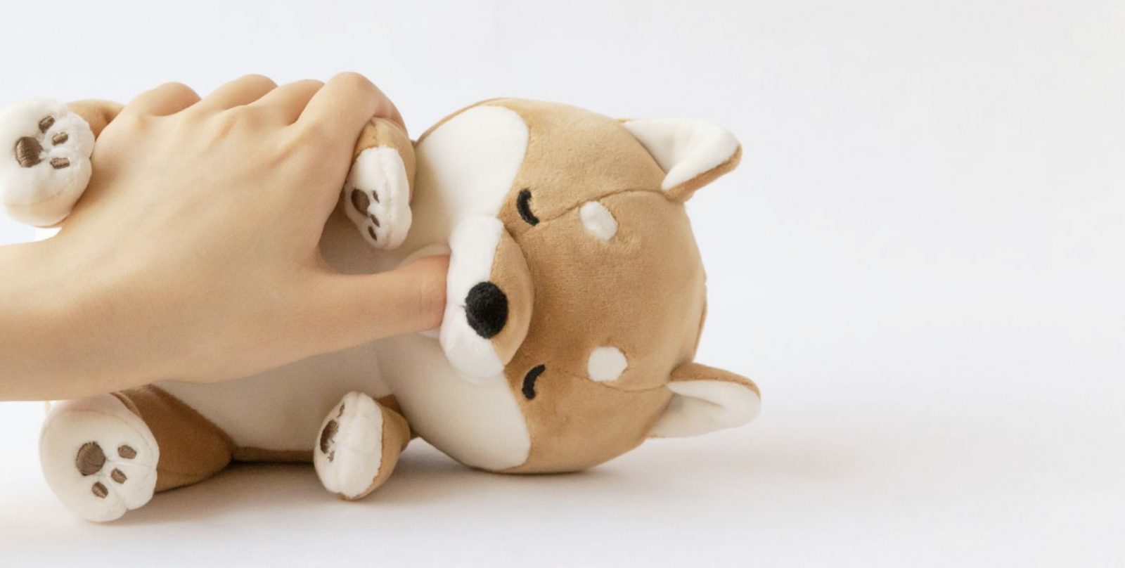 Amagami Ham Ham - robot thú nhồi bông biết… mút ngón tay để giảm stress ...