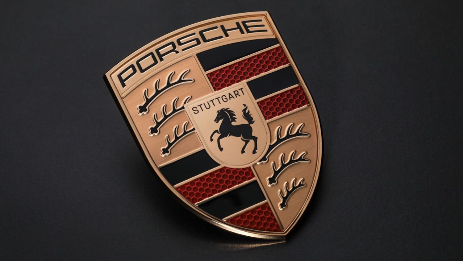 Porsche đổi logo mới nhân 75 năm thành lập, nhìn kỹ mới thấy sự khác ...