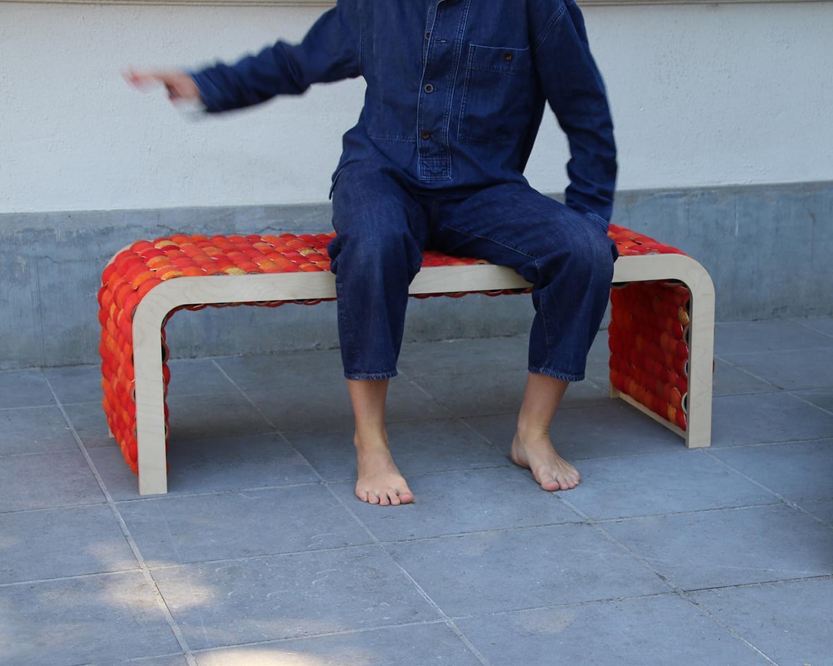 Độc đáo đồ nội thất được thiết kế từ những quả bóng tennis đã qua sử ...