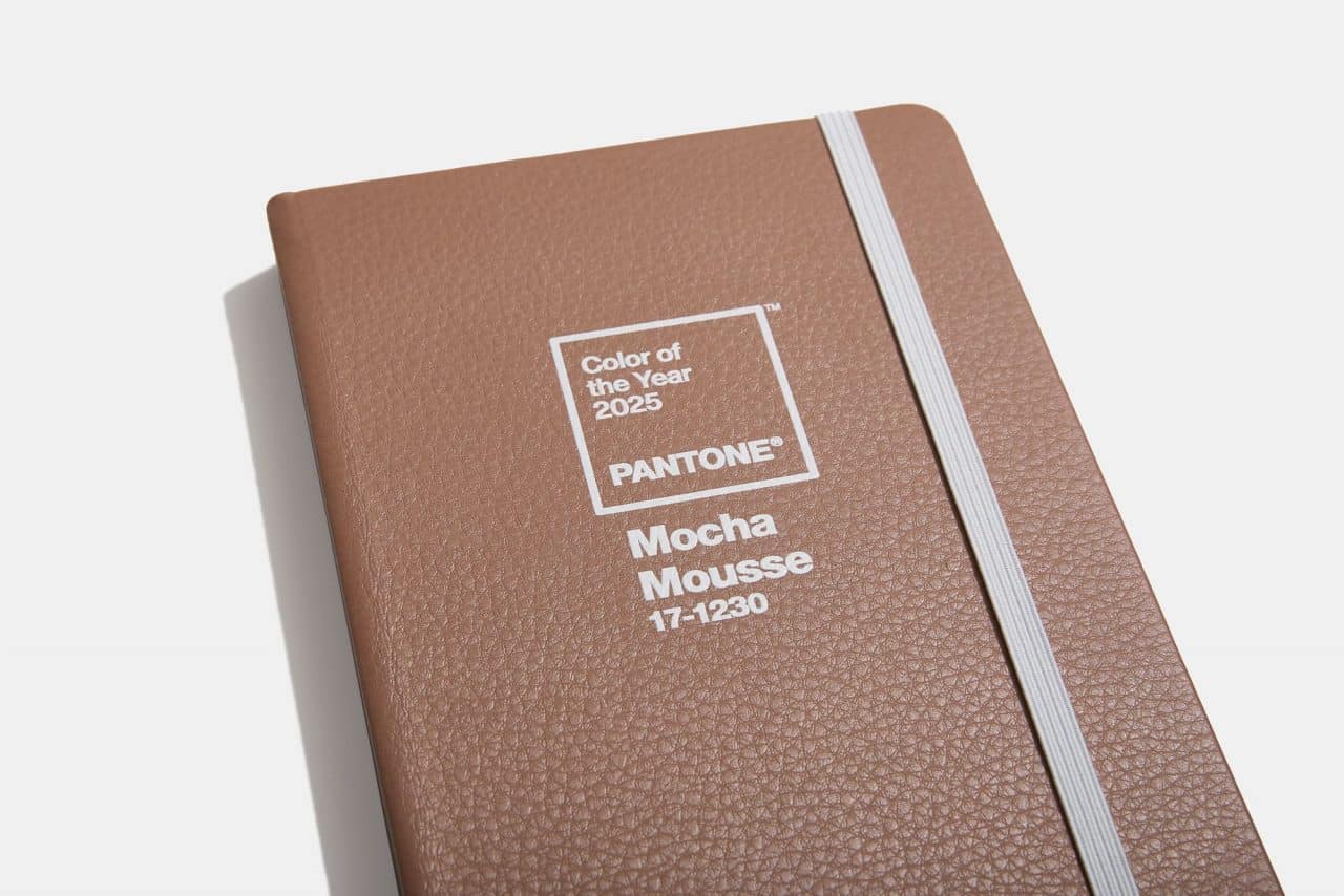 Pantone công bố Màu của năm 2025: Mocha Mousse (kem nâu mocha) - kết ...