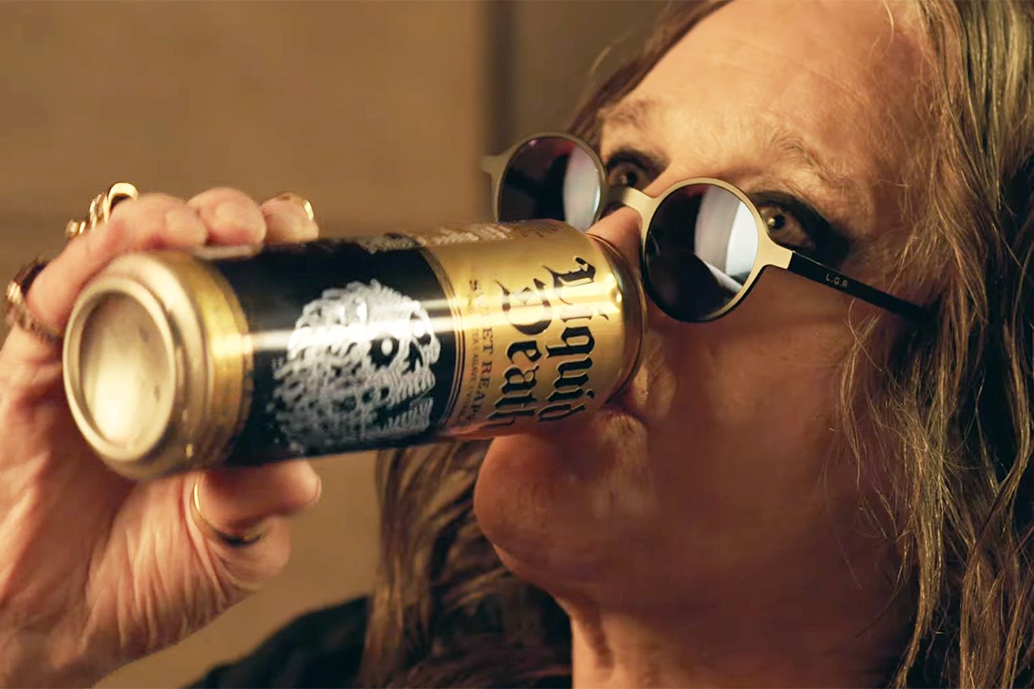 Liquid Death ra mắt trà lạnh chứa ADN của ngôi sao nhạc rock Ozzy ...